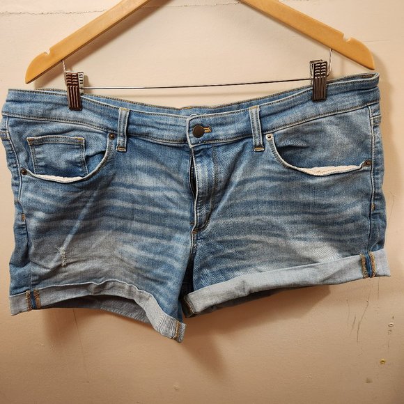Universal Thread | Shorts | Universal Thread Target Denim Shorts Light ...
